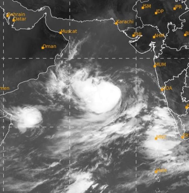 "Cyclone" Find out satellite image in india - Engine To Electric